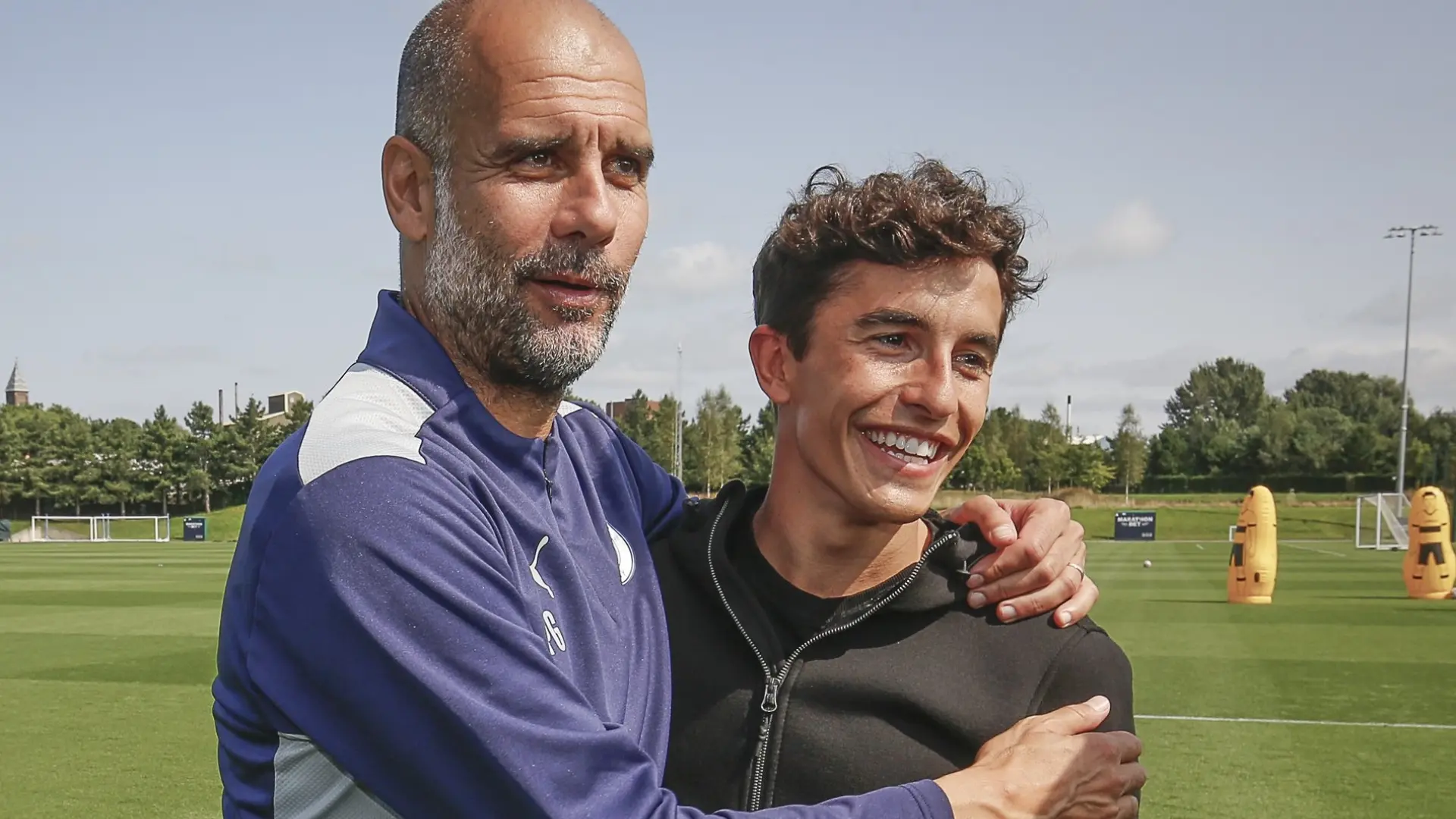 "Me quedo", la divertida visita de Marc y Álex Márquez a Guardiola en ...