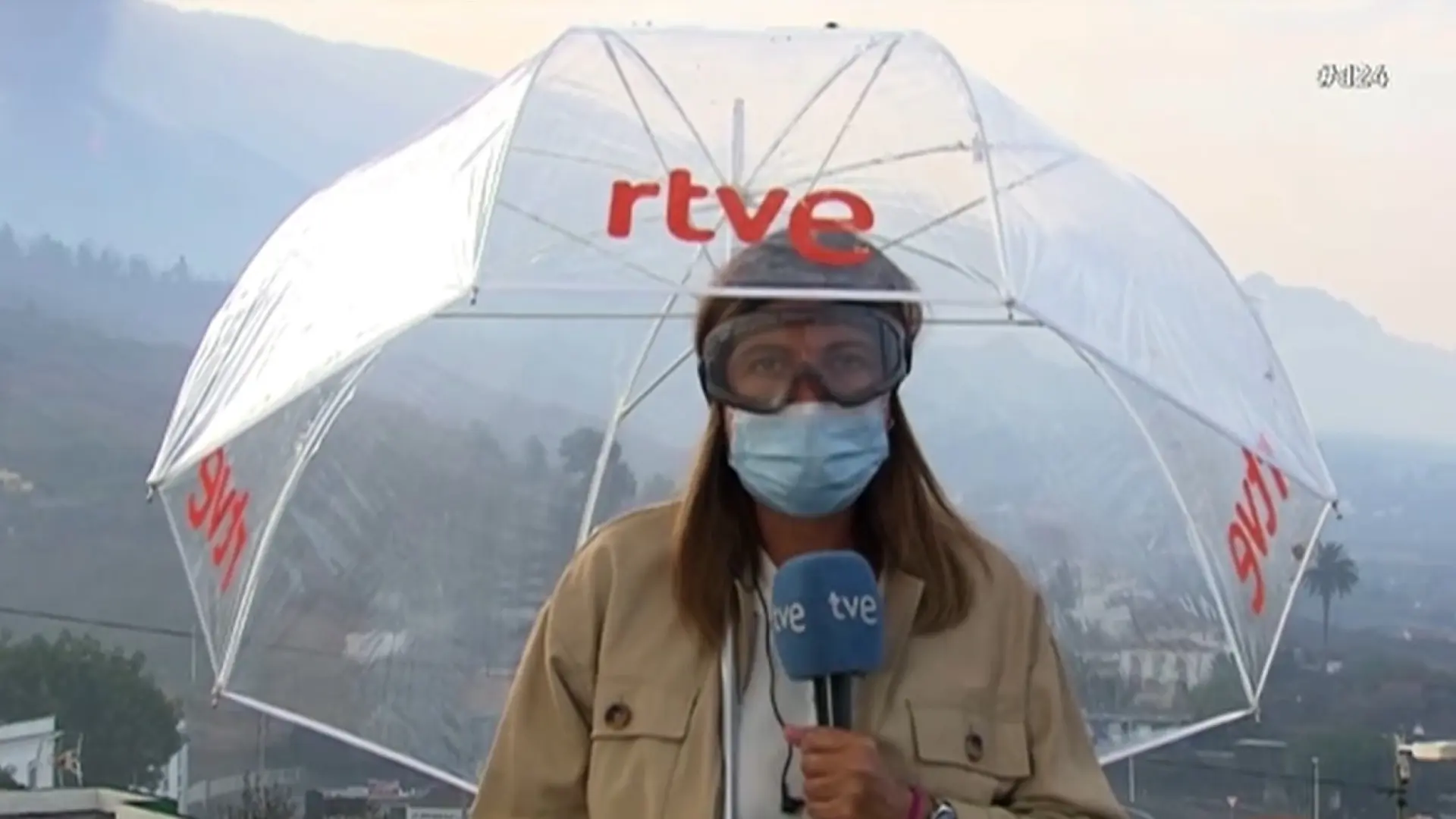 El volcán de La Palma ataca a los periodistas: una reportera de RTVE ...