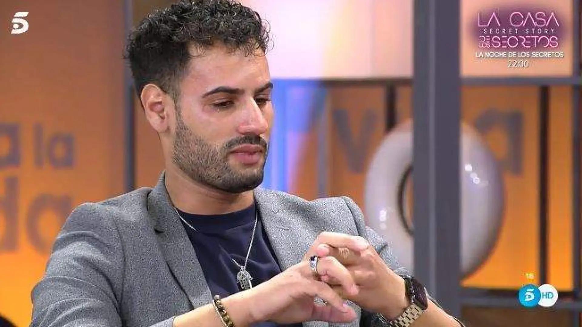 Fuerte enfrentamiento entre Emma García y Asraf Beno, muy aturdido en ...