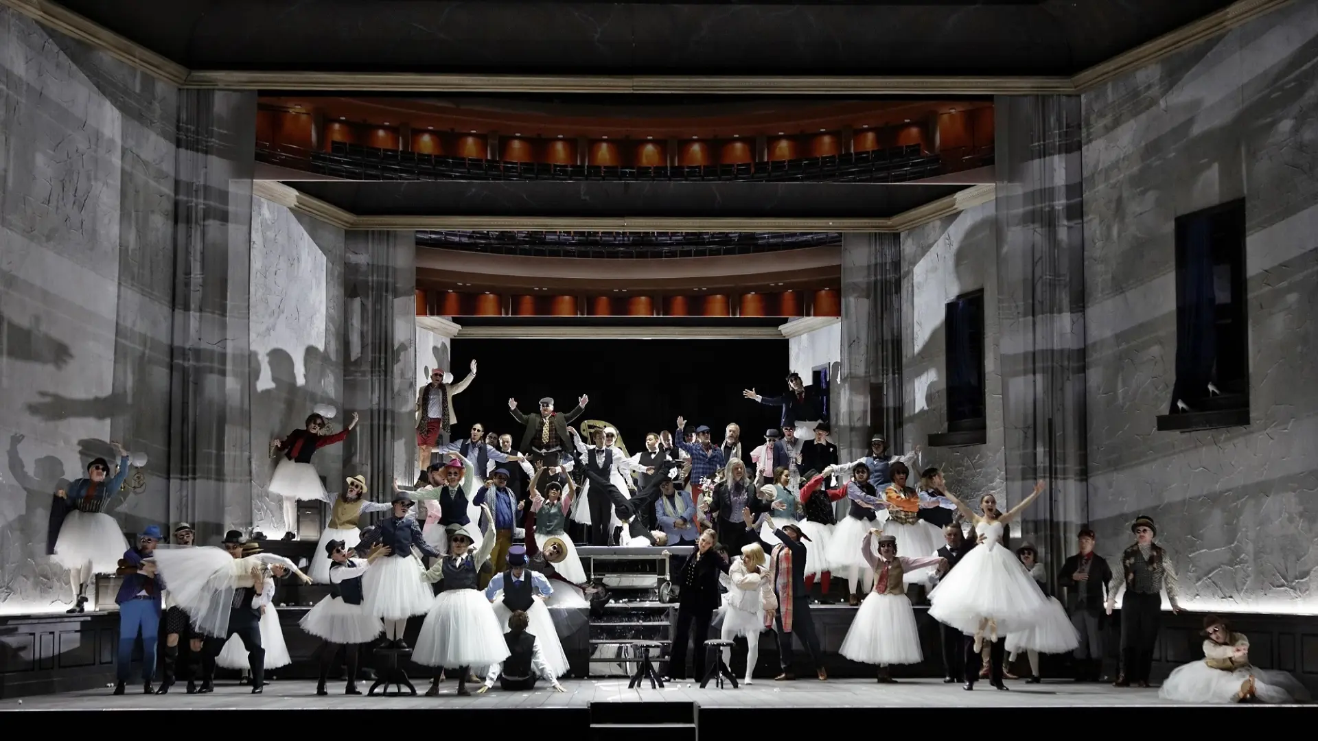 Les Arts lanza su primera tarjeta regalo para "regalar cultura por Navidad"