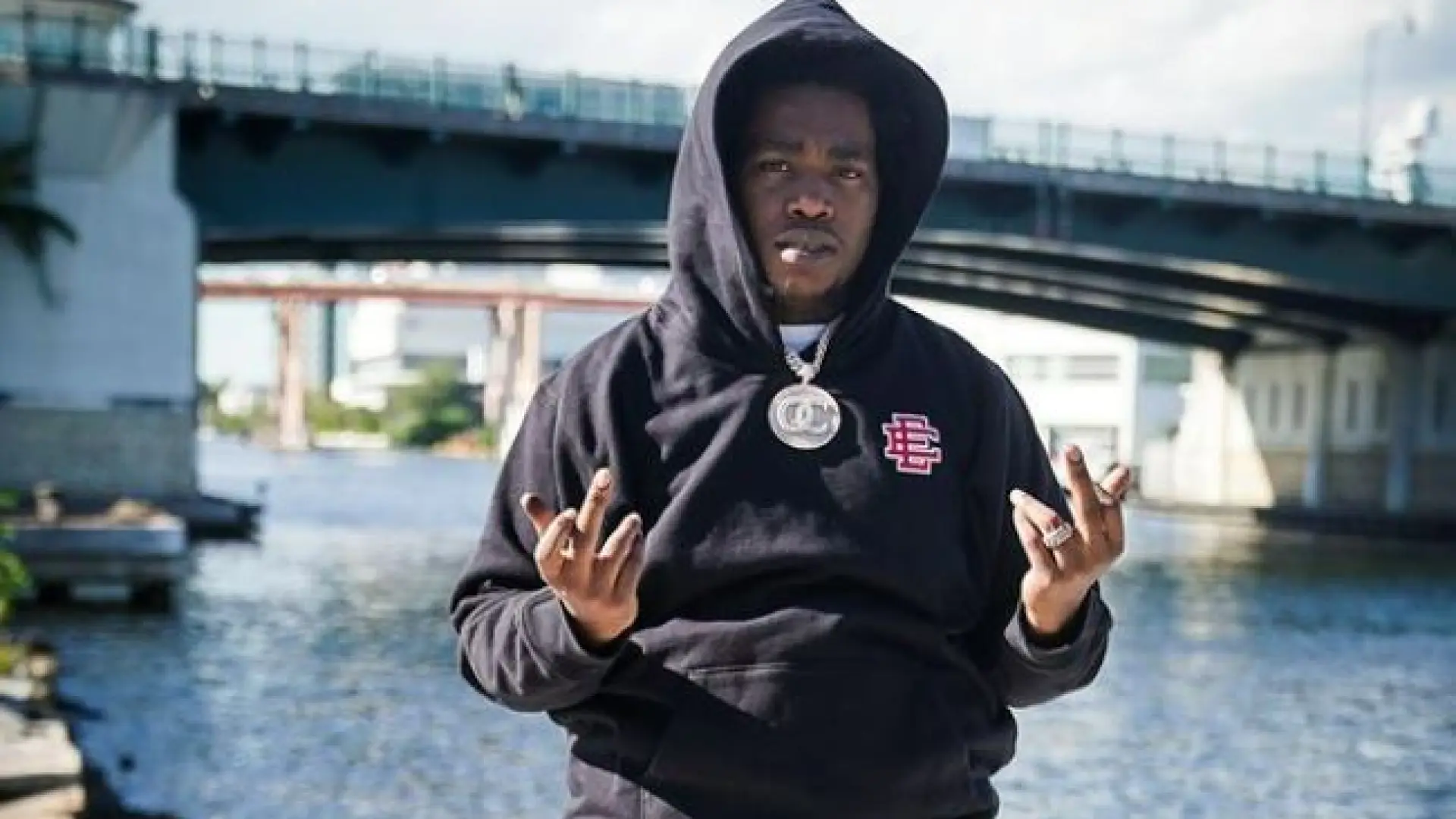 El rapero Wavy Navy Pooh muere tiroteado en una emboscada en Miami