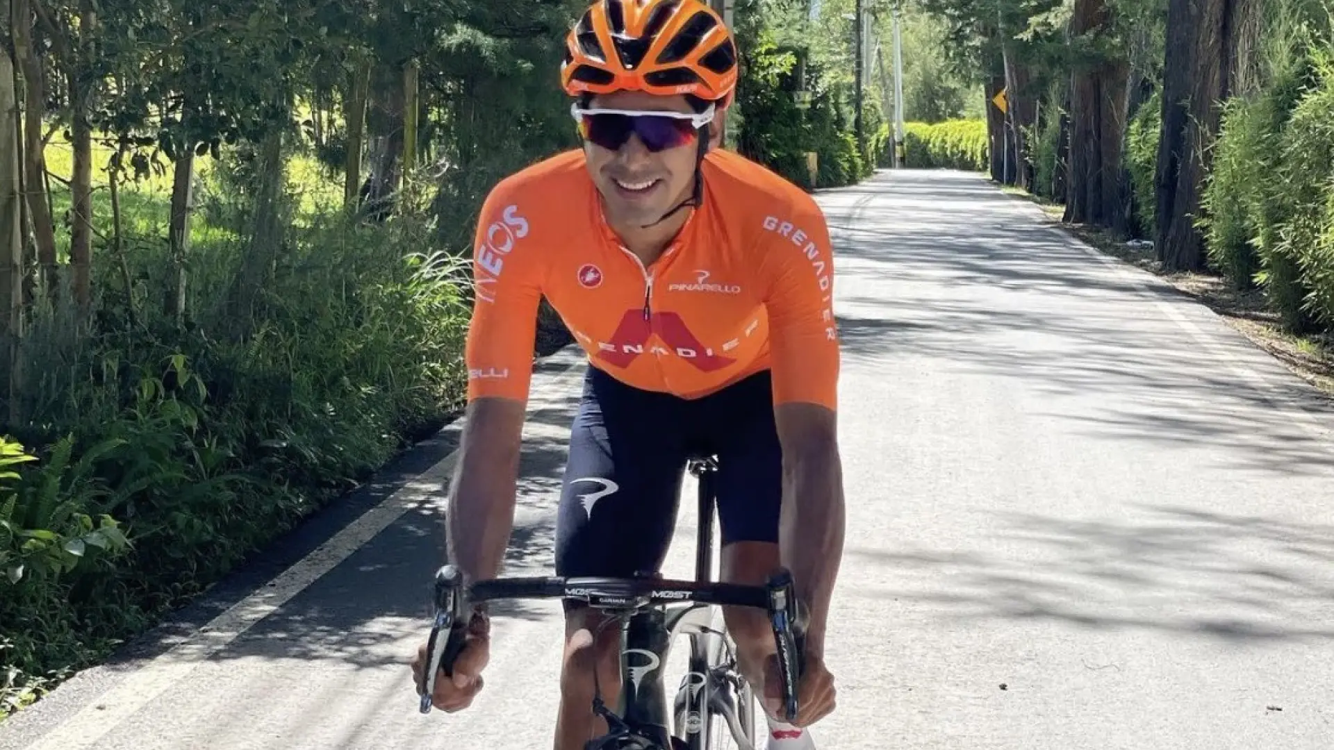 Un compañero de equipo del ciclista Egan Bernal, ingresado en el mismo hospital tras sufrir otro ...