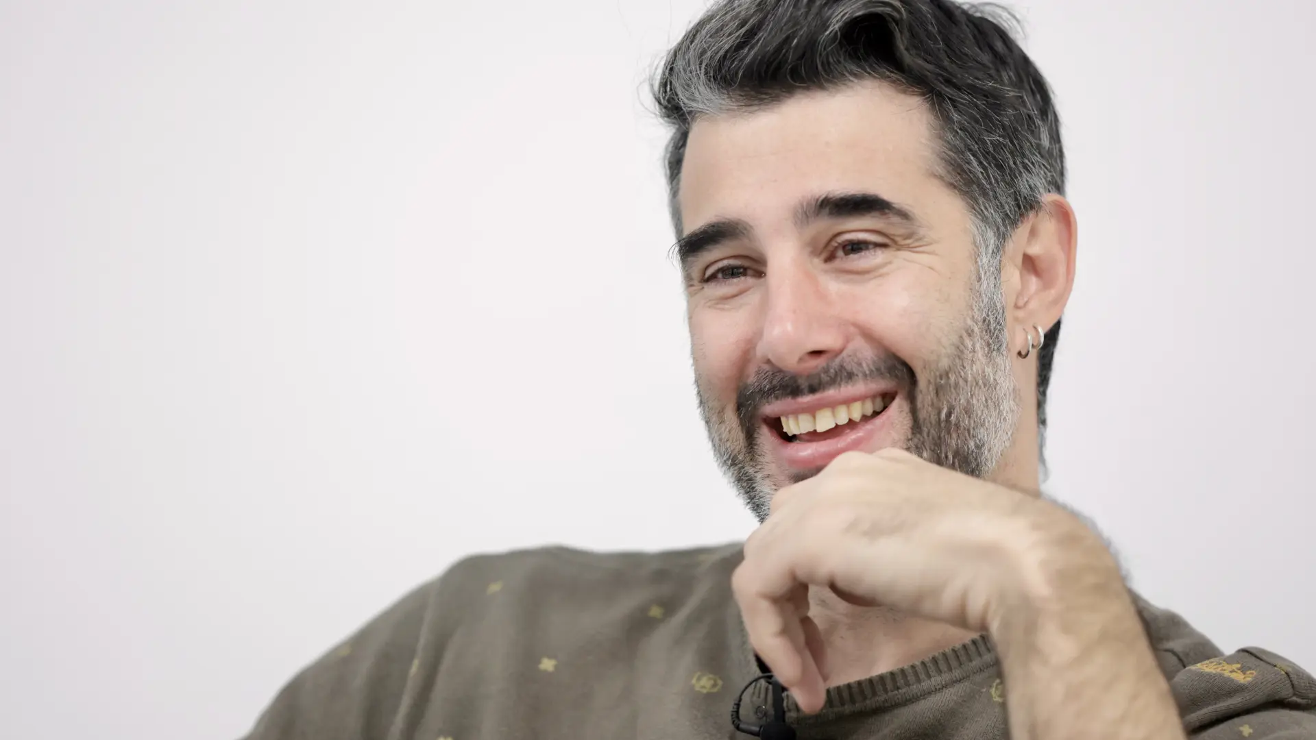 David Amor: "Siendo famoso ligar es más difícil, porque se te acerca ...