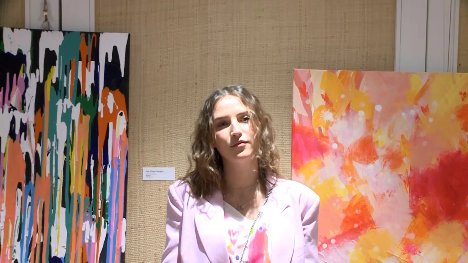 La hija de Álvaro Escassi, Anna Barrachina, una cotizada pintora