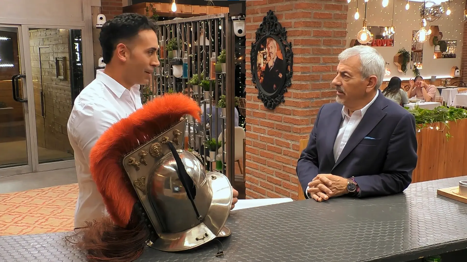 Fran, el gladiador de 'First dates': "Ligo más vestido de romano que ...