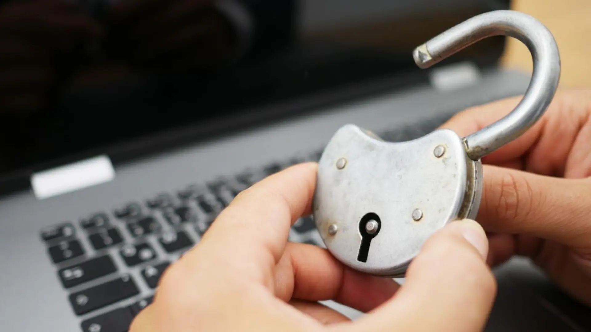 El famoso malware 'I love you' podría volver a infectar miles de ...