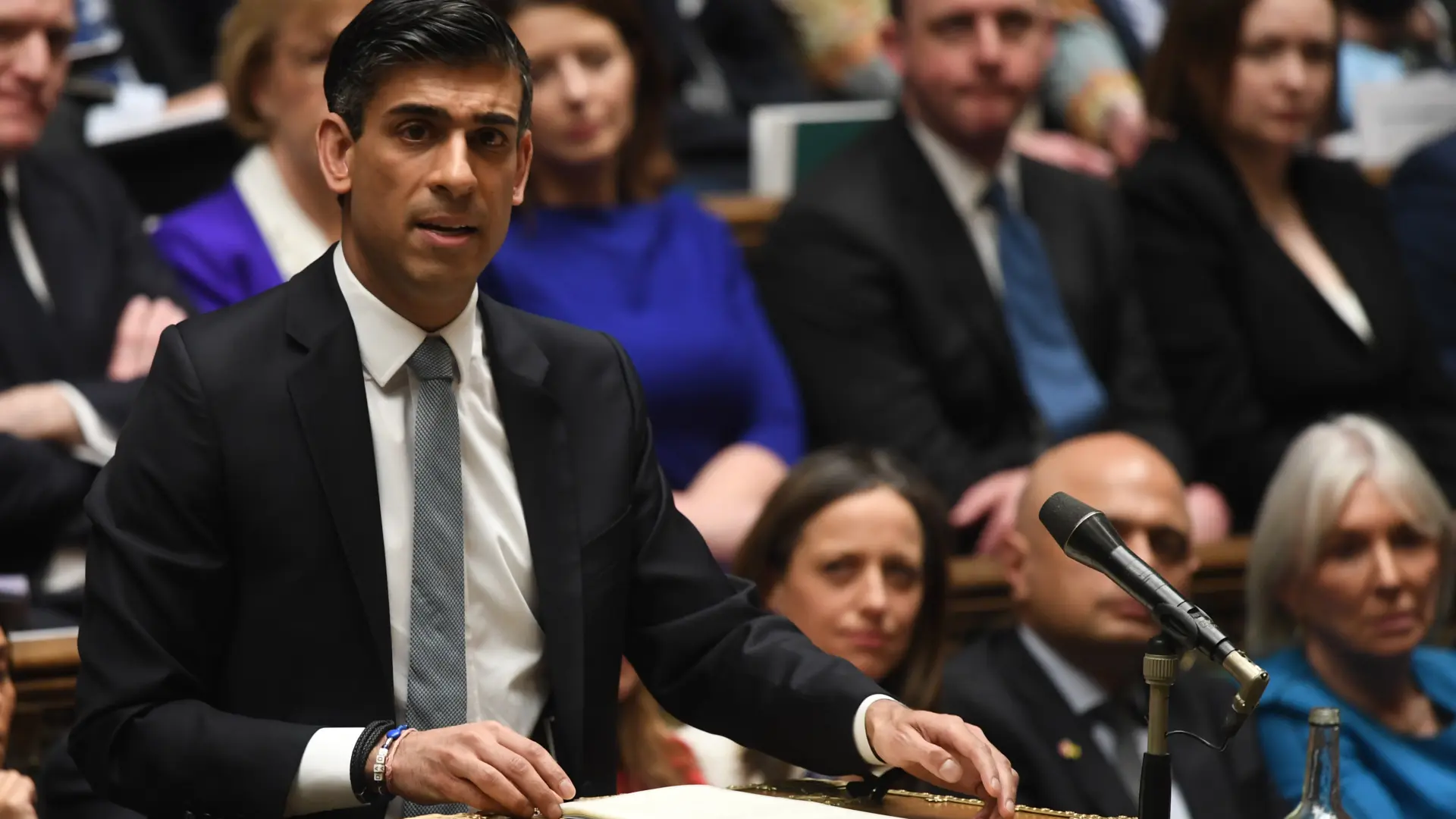 Sunak lidera la primera votación para suceder a Johnson como líder del Partido Conservador y ...