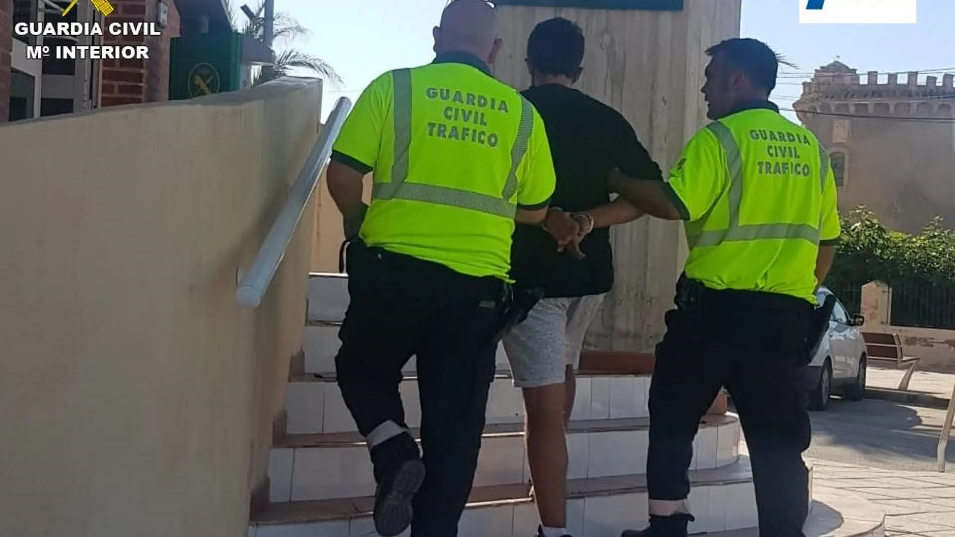 Sucesos Detenido Tras Huir De Un Control De Alcoholemia En Un Coche