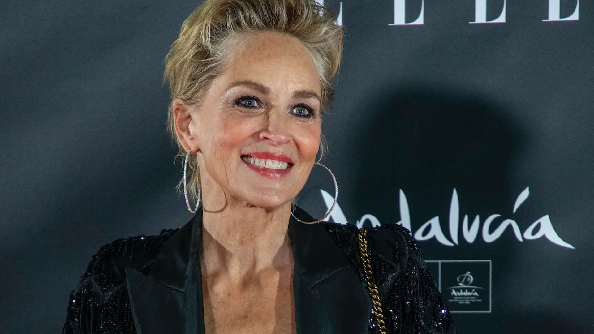 Sharon Stone revela que un novio más joven rompió con ella por negarse ...