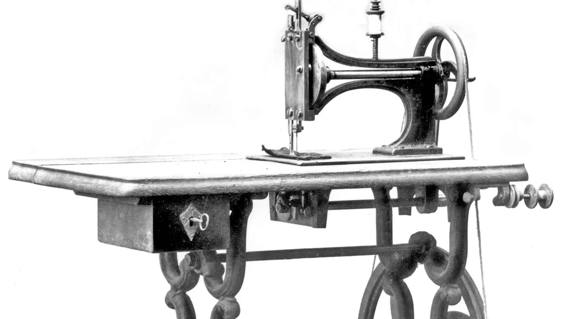 Así nacieron las máquinas de coser de Opel, los primeros productos de ...