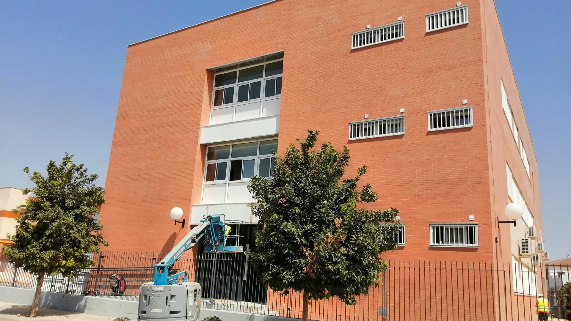 Educación.-Finalizan las obras de ampliación del IES Antonio de Ulloa de La Rinconada por más de ...
