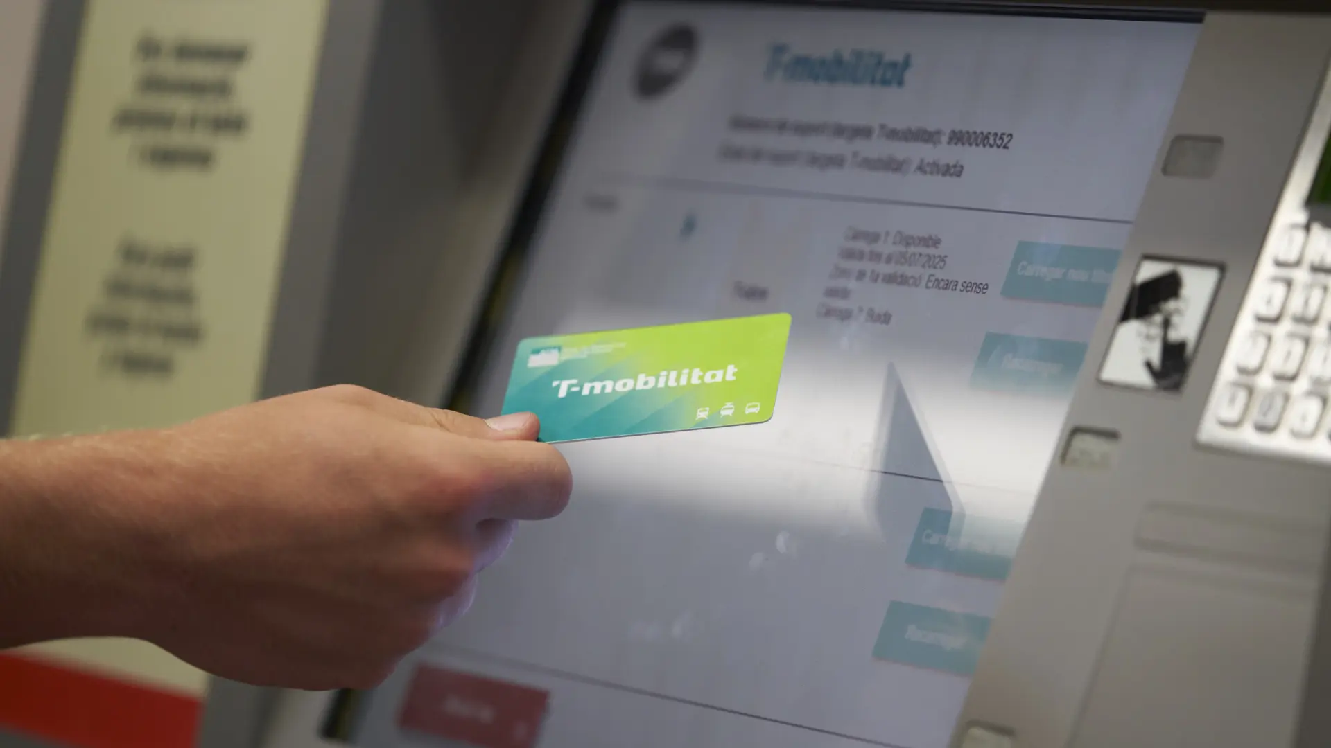 Confirmados los descuentos del transporte público en Barcelona: así ...