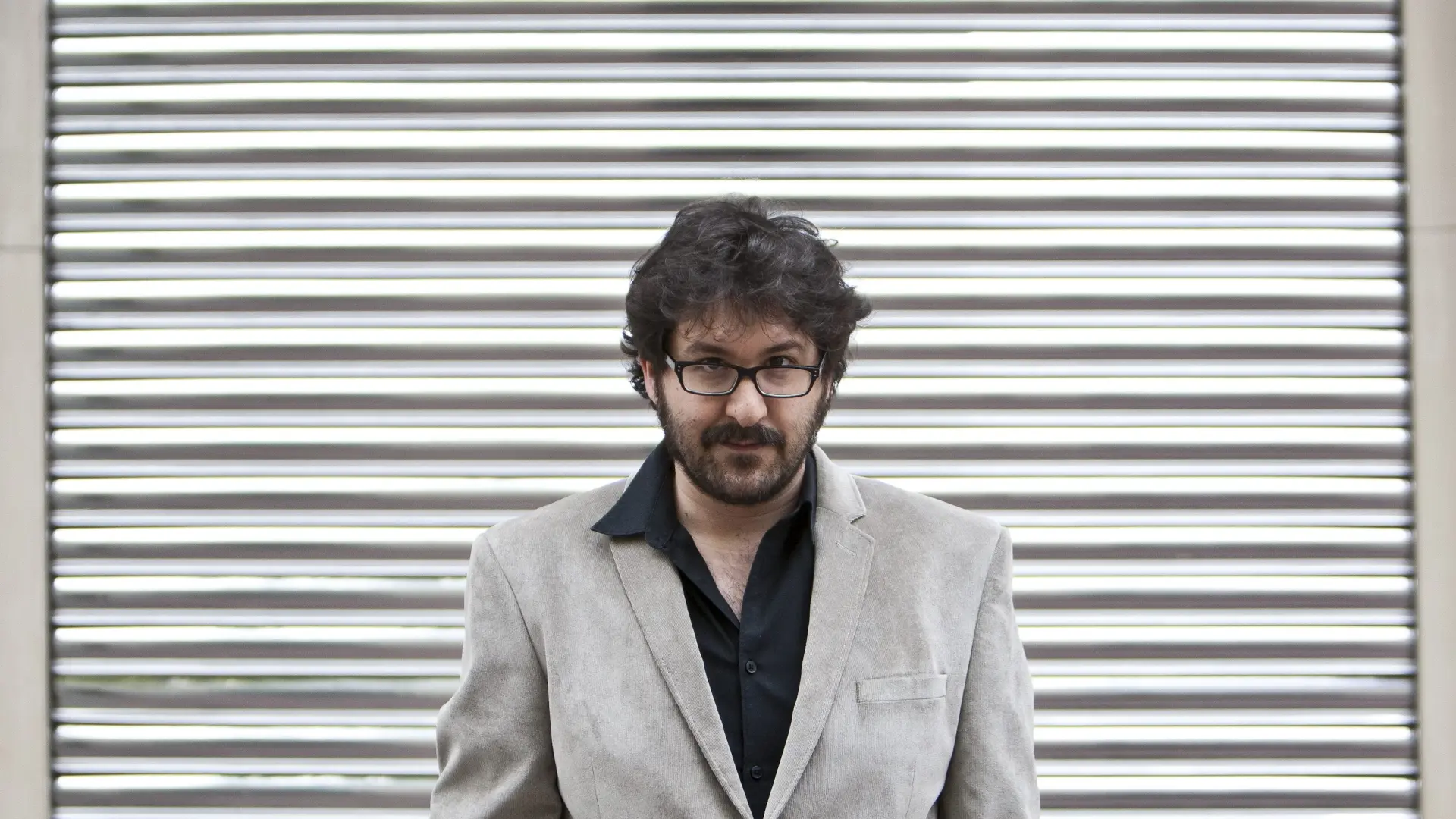 Octavio Gómez Milián y el arte de mirar alrededor