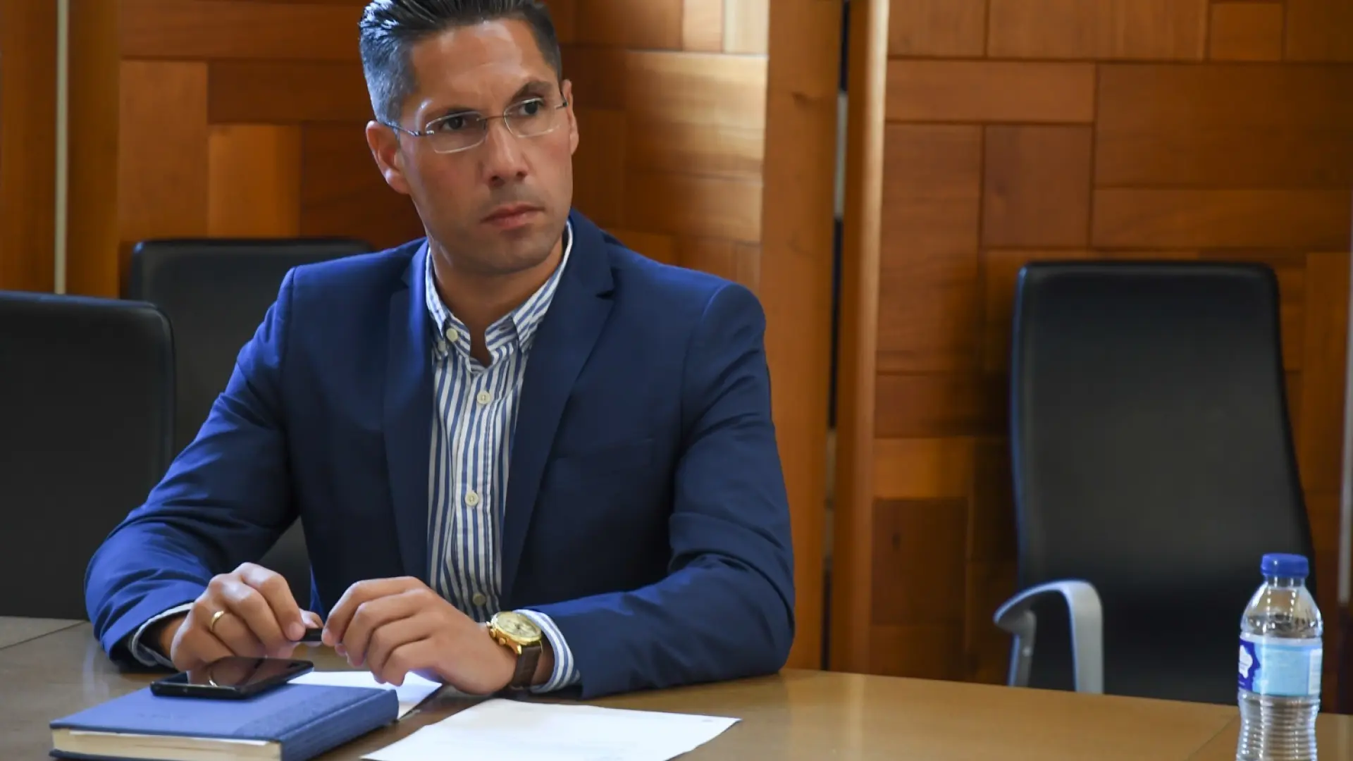 Un concejal canario dimite tras estrellar su coche oficial y ...