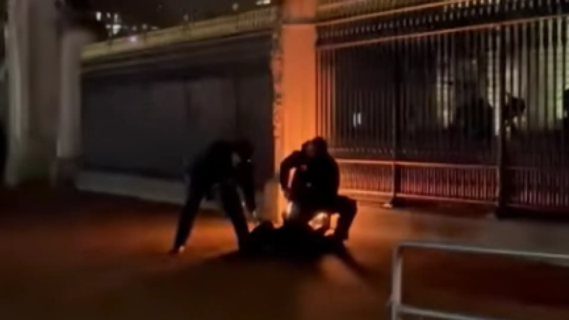 Detenido un hombre de 30 años por provocar un incendio en Buckingham Palace