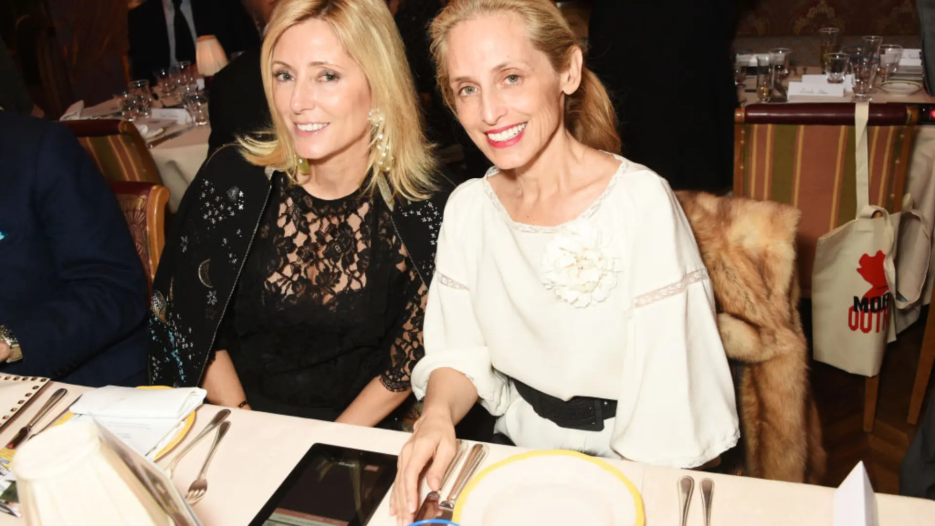 Las vidas de lujo de Pia y Alexandra Miller, las hermanas más ...