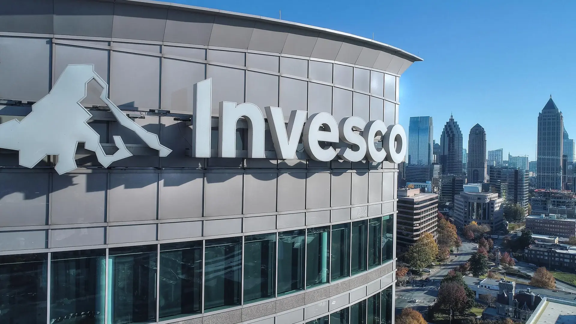 Invesco registró unos flujos netos de 6.900 millones en ETFs el año pasado