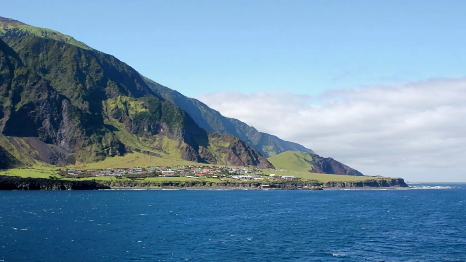 La isla más remota del mundo: un territorio a 3.000 kilómetros de ...