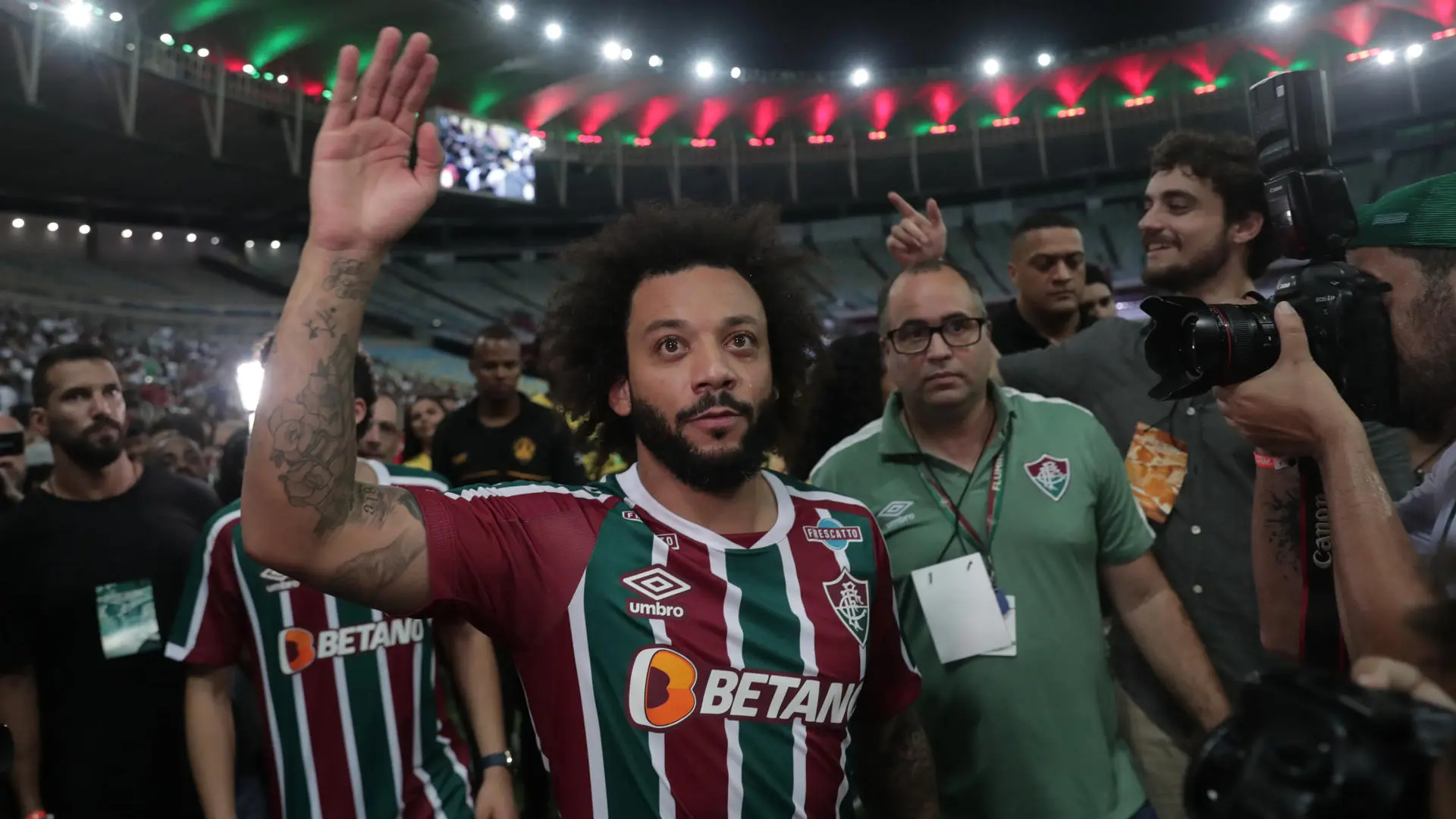 Éxtasis en Brasil en la presentación de Marcelo con el Fluminense ante ...