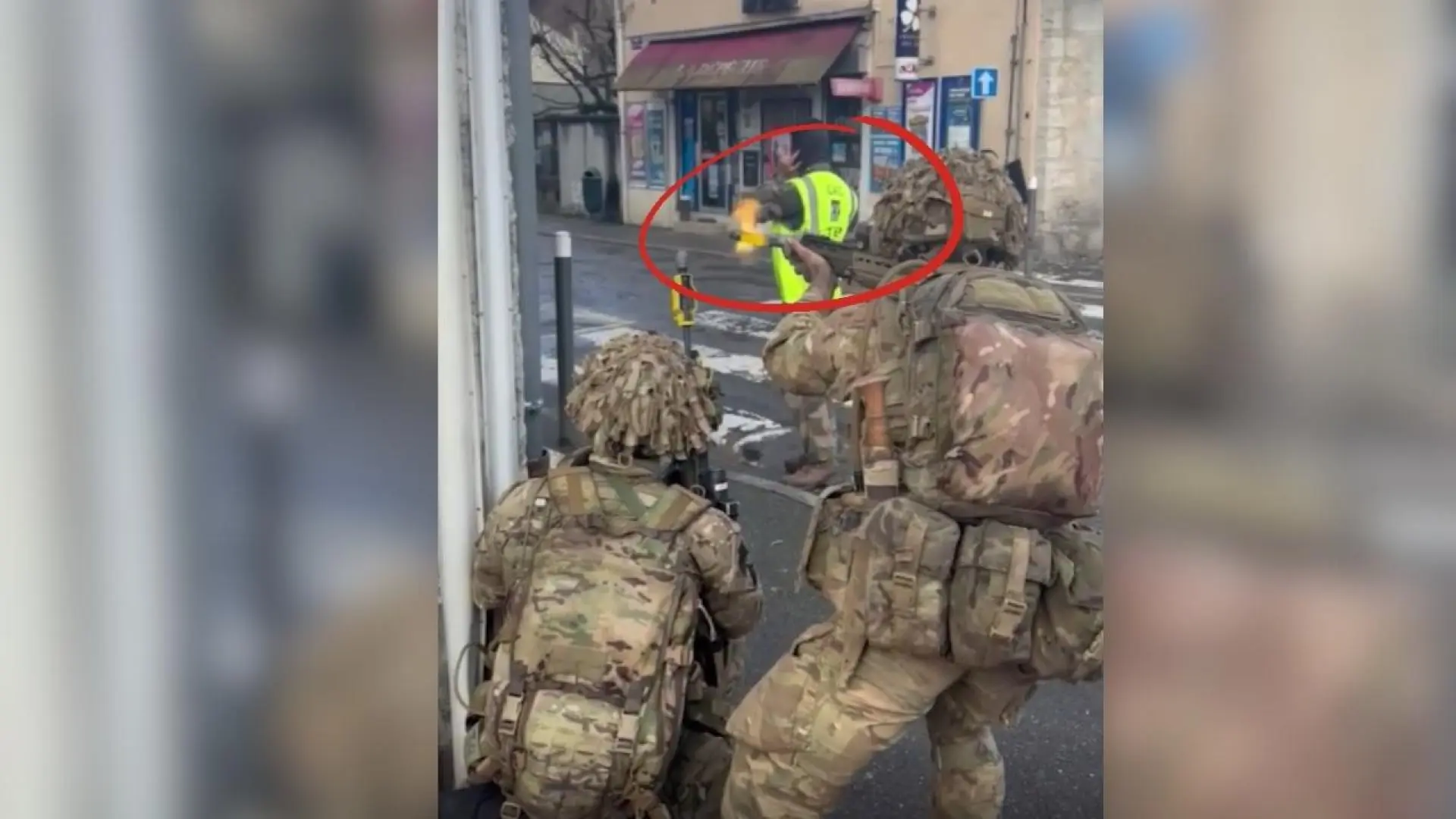 La explicación al vídeo viral de un grupo de soldados británicos ...