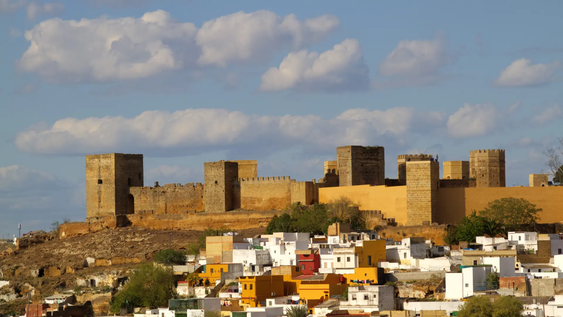 Los 7 castillos medievales de la provincia de Sevilla que no te puedes ...