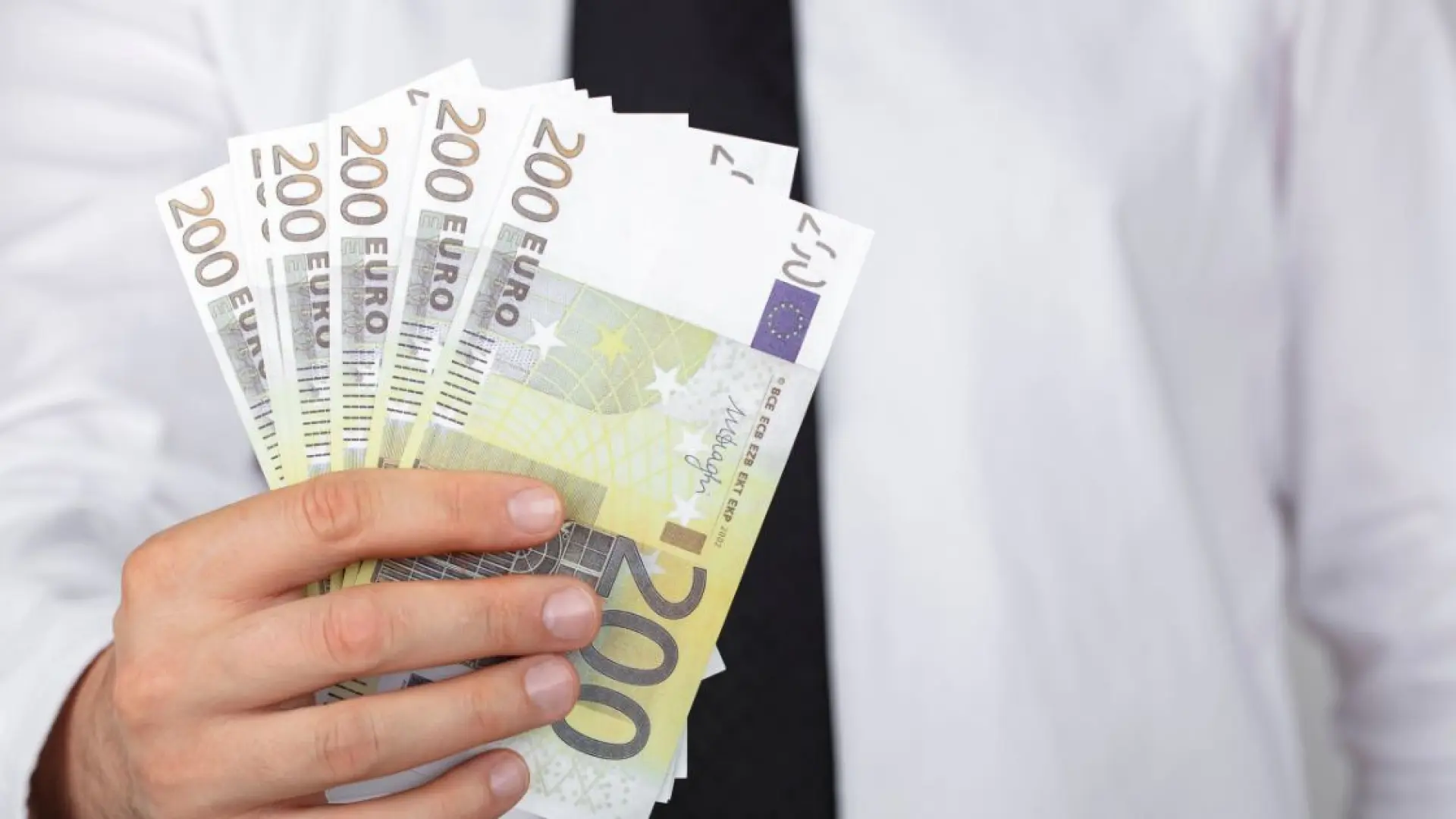 Cheque de 200 euros: última semana para solicitar la ayuda del Gobierno