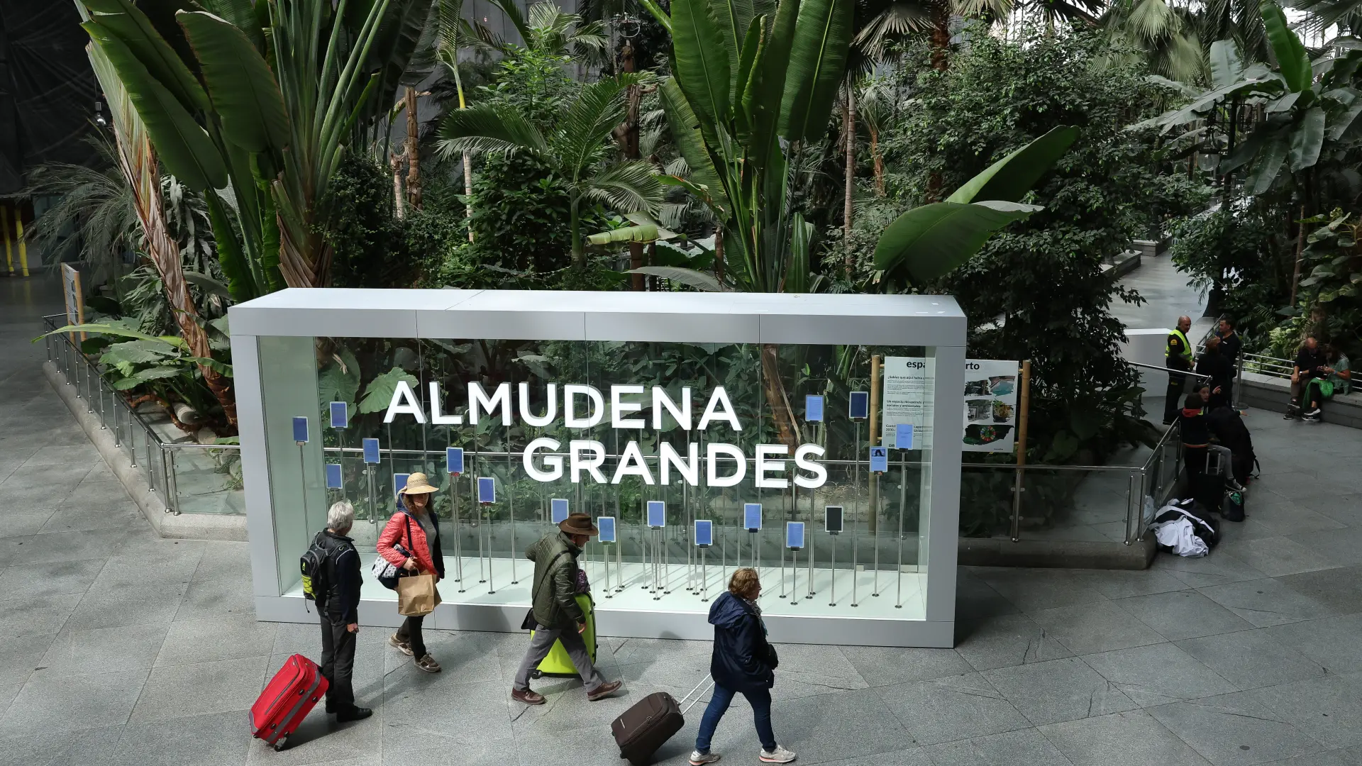 Atocha ya es la estación Almudena Grandes