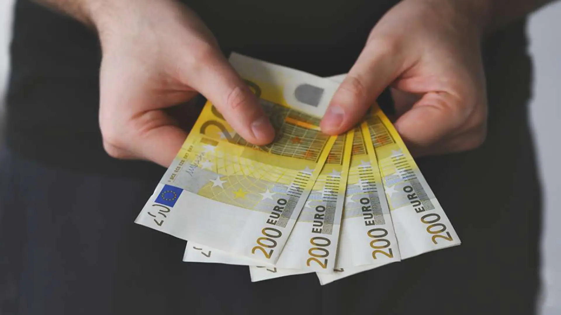 Cómo saber si te han concedido el cheque de 200 euros y cuándo ingresan ...