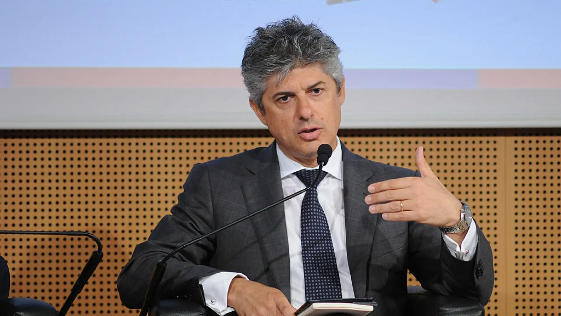 Cellnex invierte más de 500 millones en tomar el control total de ...