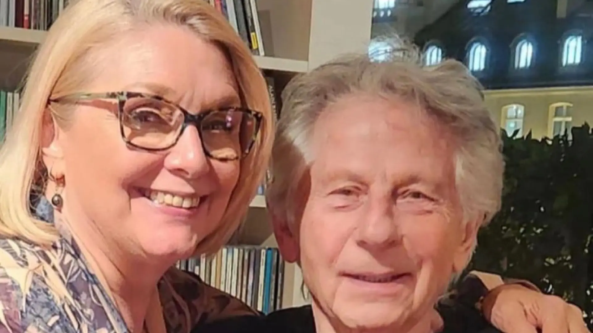 Roman Polanski posa en una foto junto a Samantha Geimer, la mujer que violó