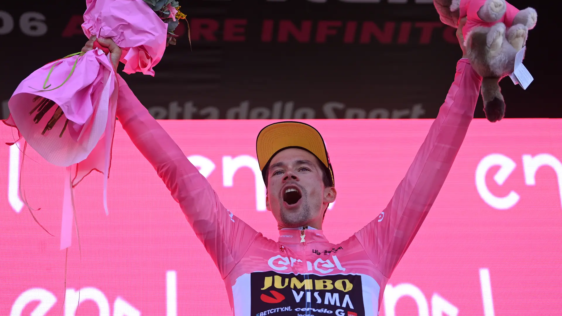 Roglic conquista su primer Giro con triunfo en la penúltima etapa
