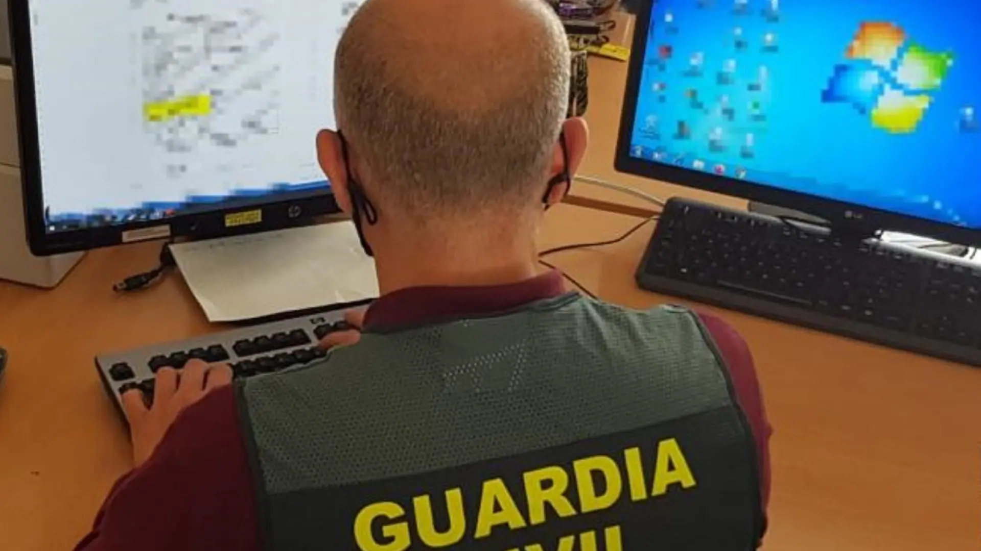 Así funciona el 'timo del nazareno' del que alerta la Guardia Civil