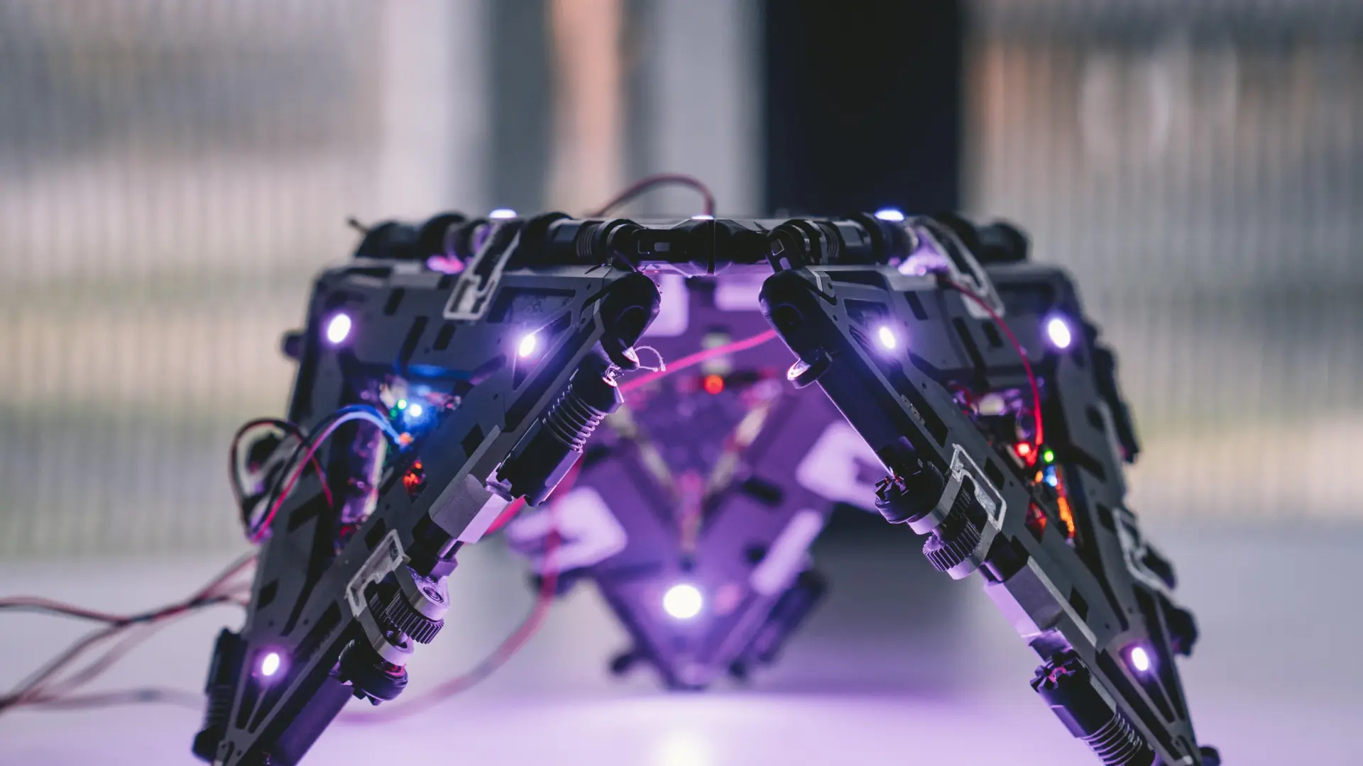 Mori3: un robot que cambia de forma y ayuda a los astronautas en el espacio