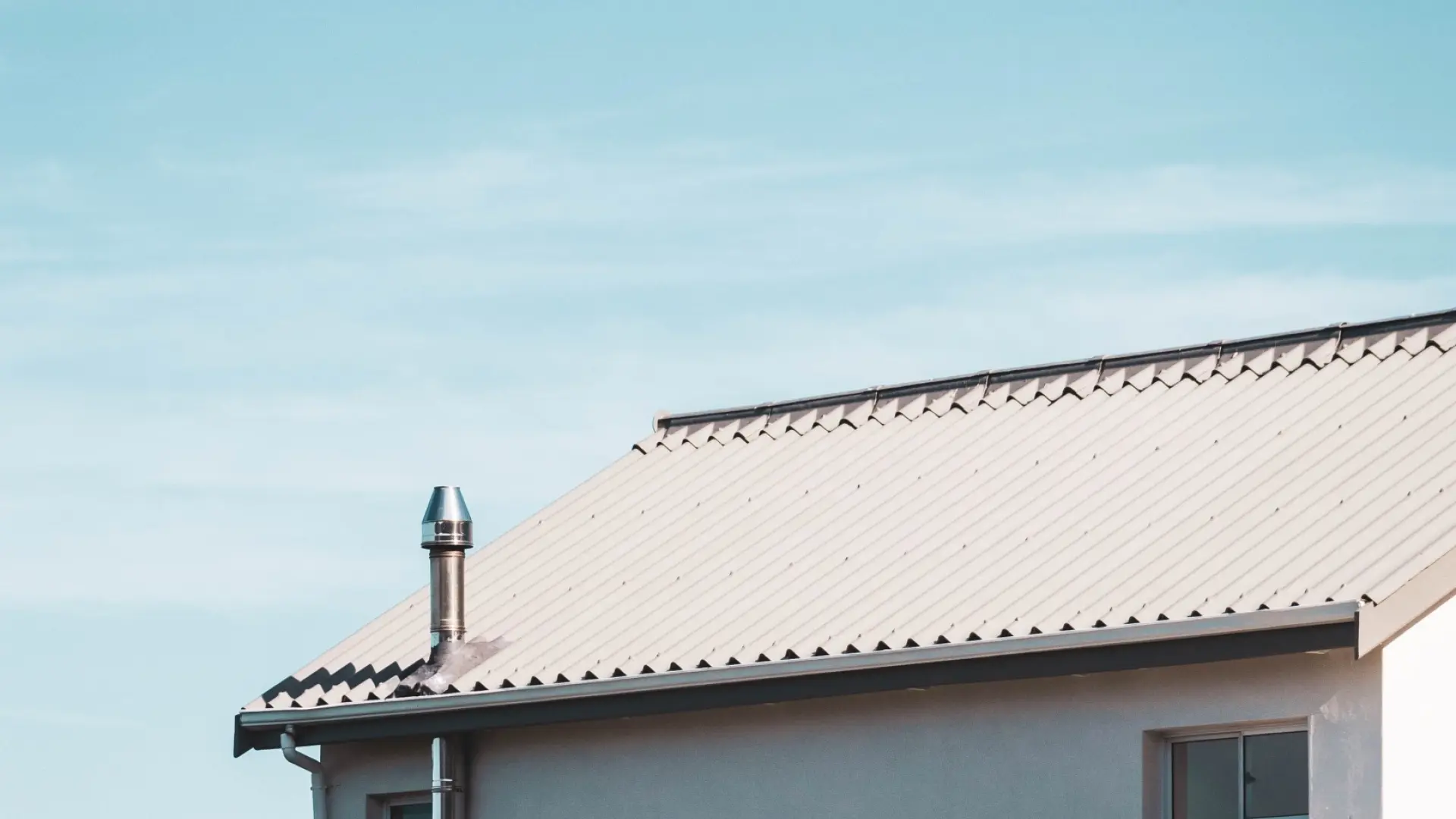 Cómo alquilar mi tejado y cuánto dinero puedo ganar con ello según OCU