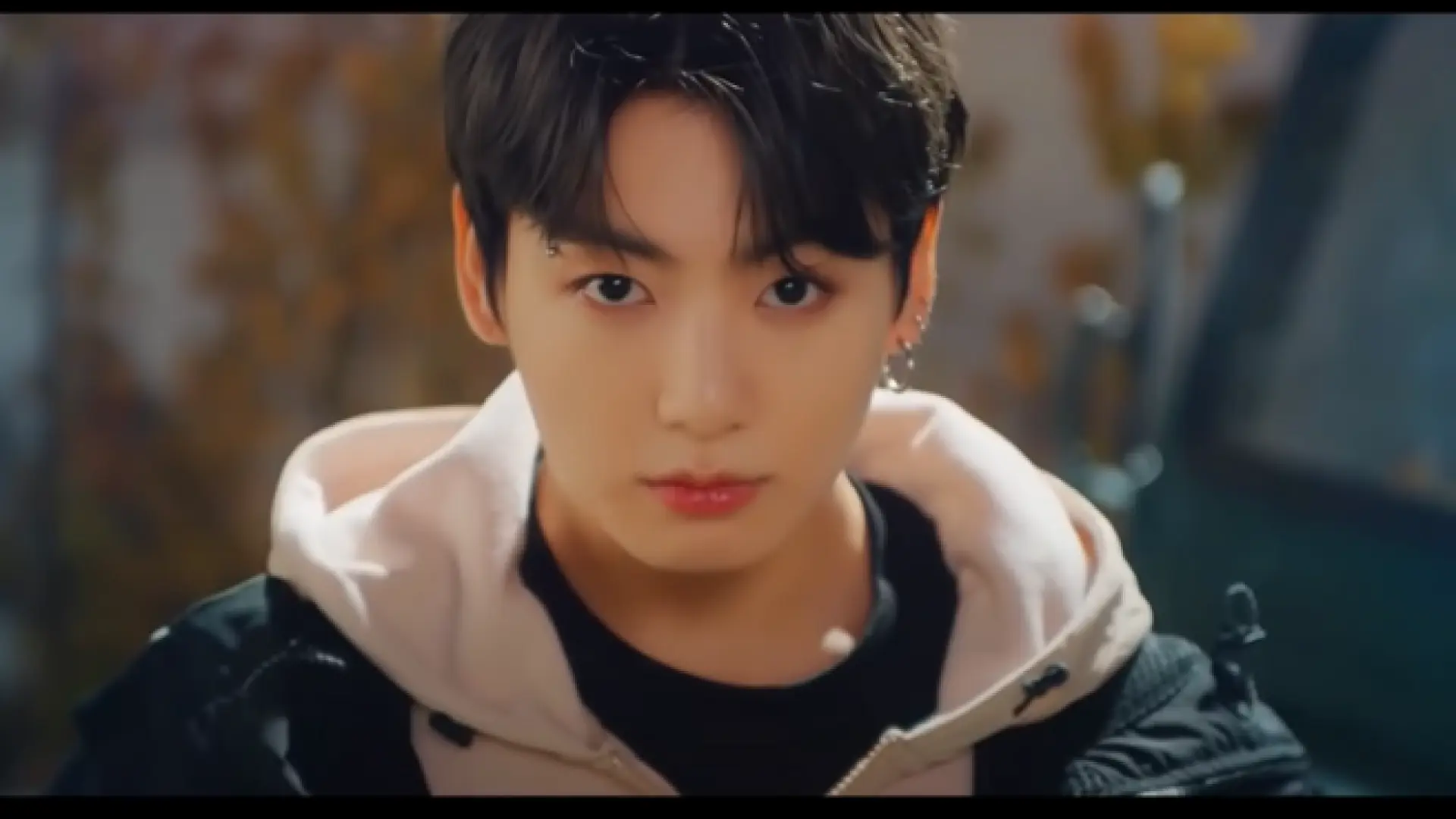 Jungkook de BTS publica su primer sencillo oficial, 'Seven'