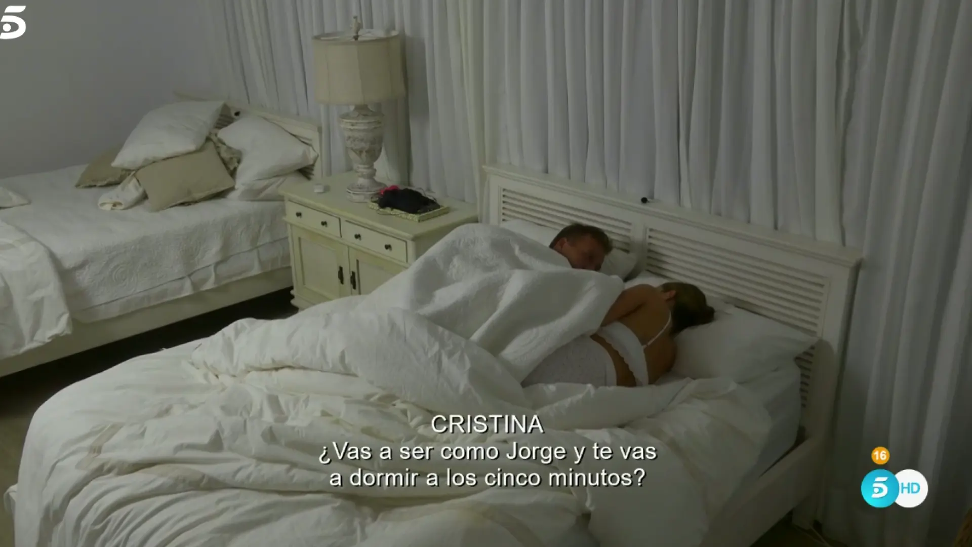 Álex Zacharías y Cristina Porta pasan su primera noche de amor en ...