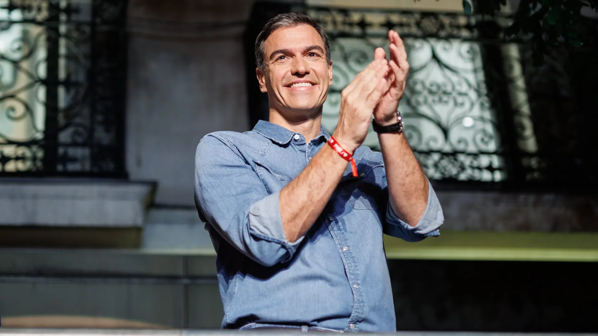 Pedro Sánchez triunfa con su respuesta a la invitación del Low Festival ...