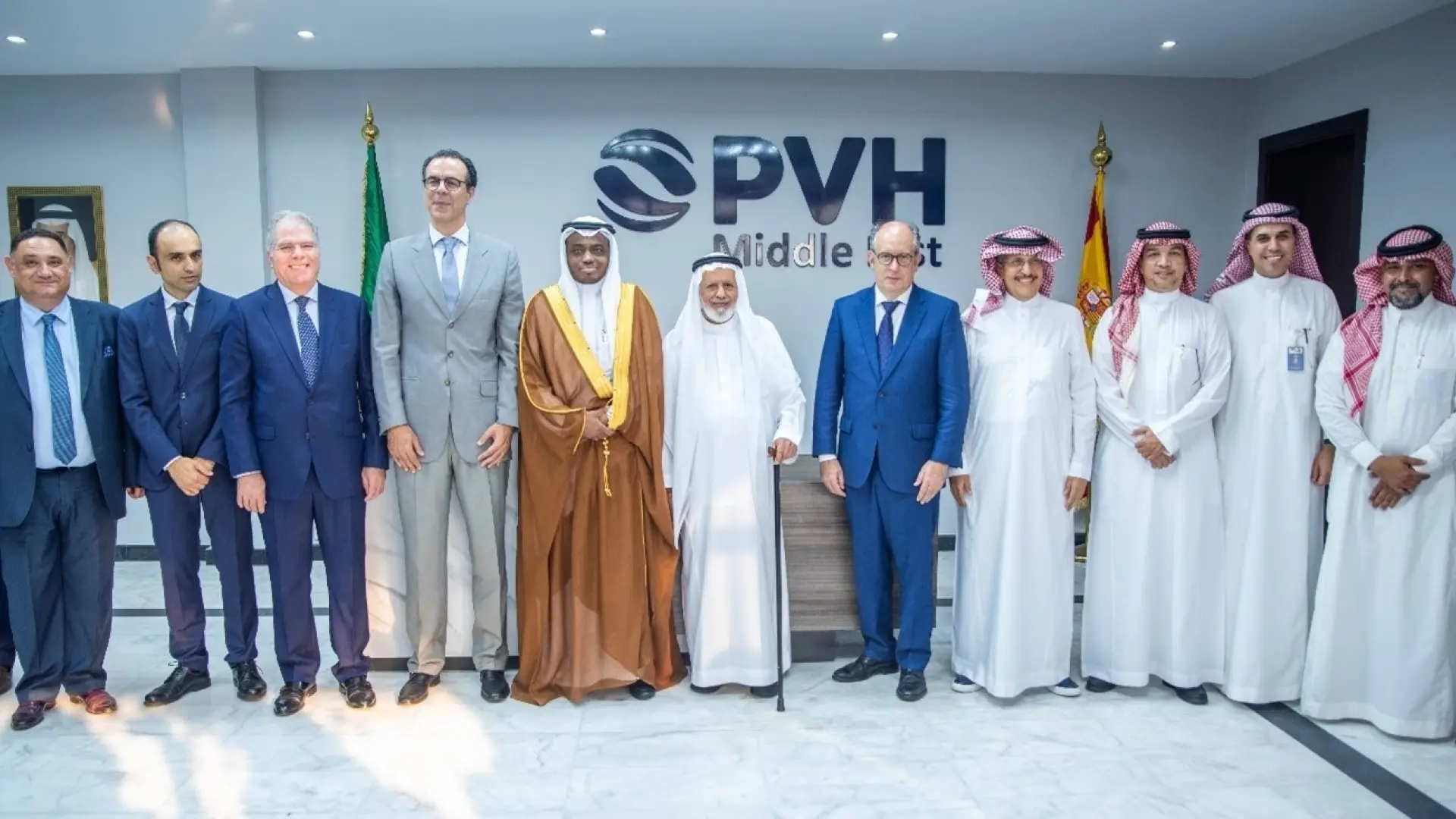 PVH pacta con la china CEEC para formar el mayor proyecto solar en ...