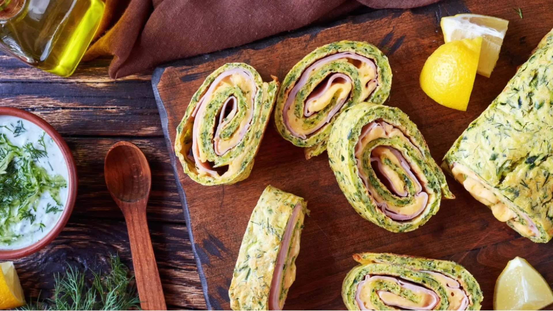 Aprende a hacer unos 'cheese rolls' con zanahoria y calabacín: barato y ...