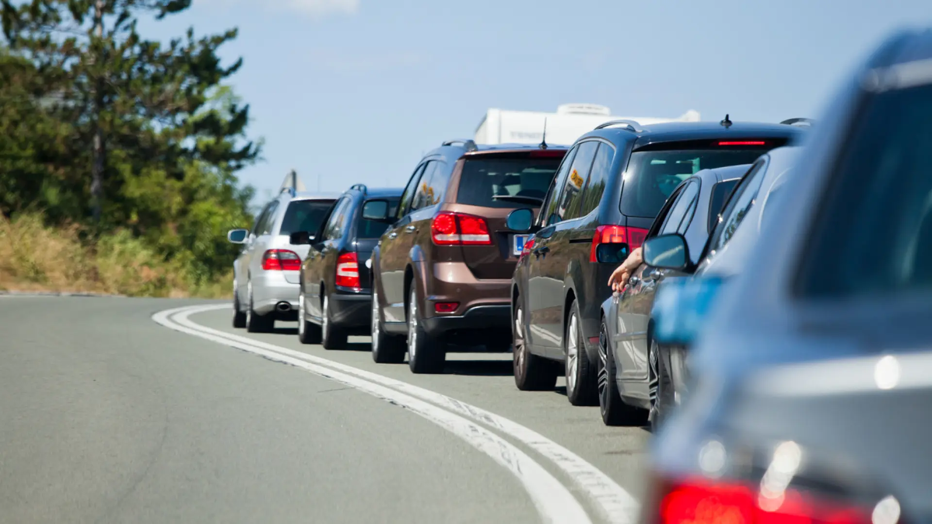 Líneas dobles continuas en carretera: ¿en qué se diferencian de las ...