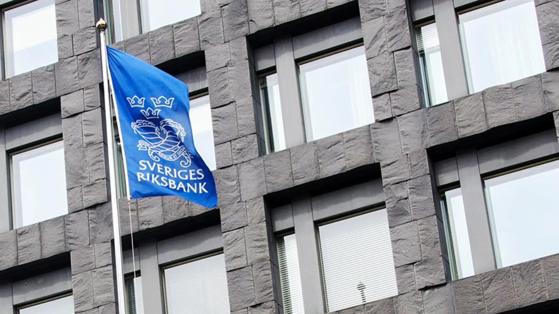 El Banco Central de Suecia eleva los tipos al 4% y los coloca en ...