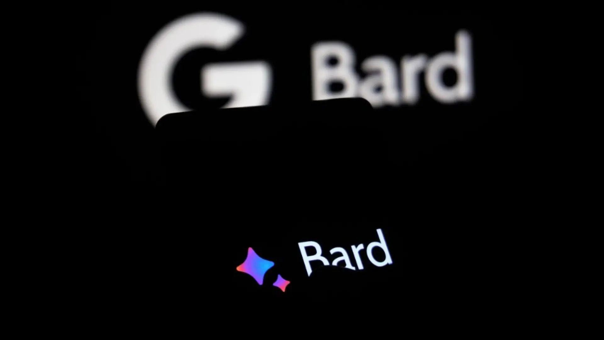 Google filtraba por error las conversaciones con su chatbot Bard ...