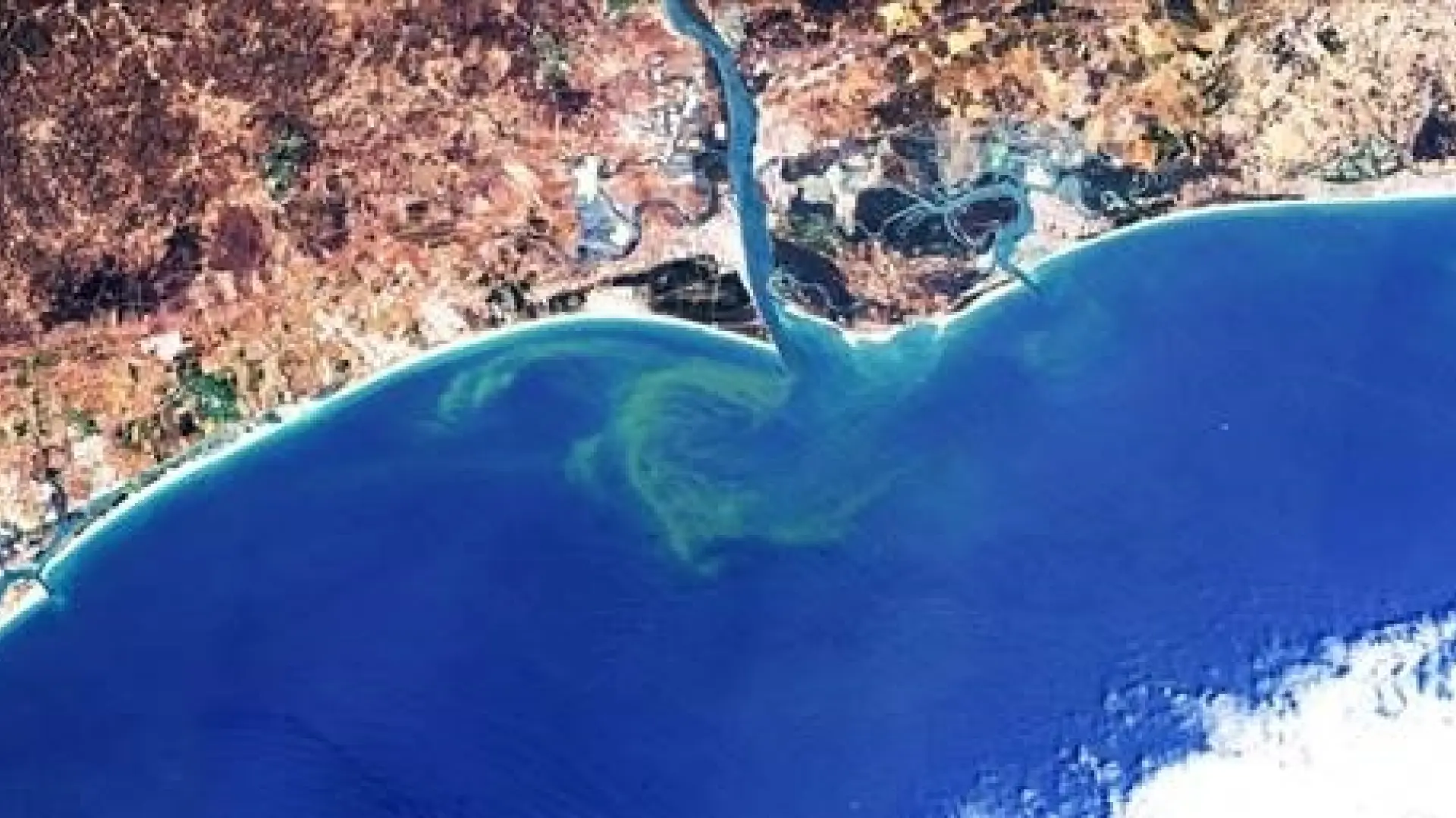 Un documental sigue la búsqueda de la Atlántida en la costa de Cádiz