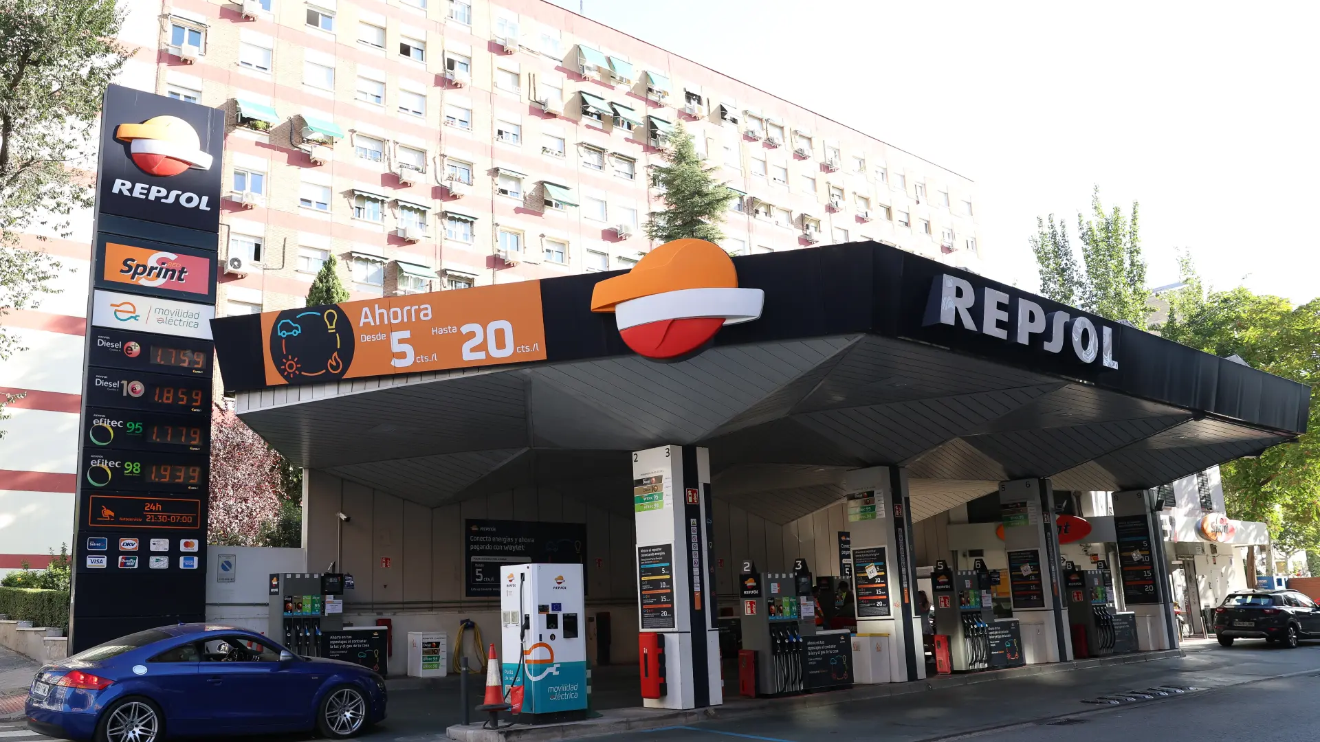 Descuentos en Repsol, Cepsa, Galp y Shell para pagar menos al llenar el ...