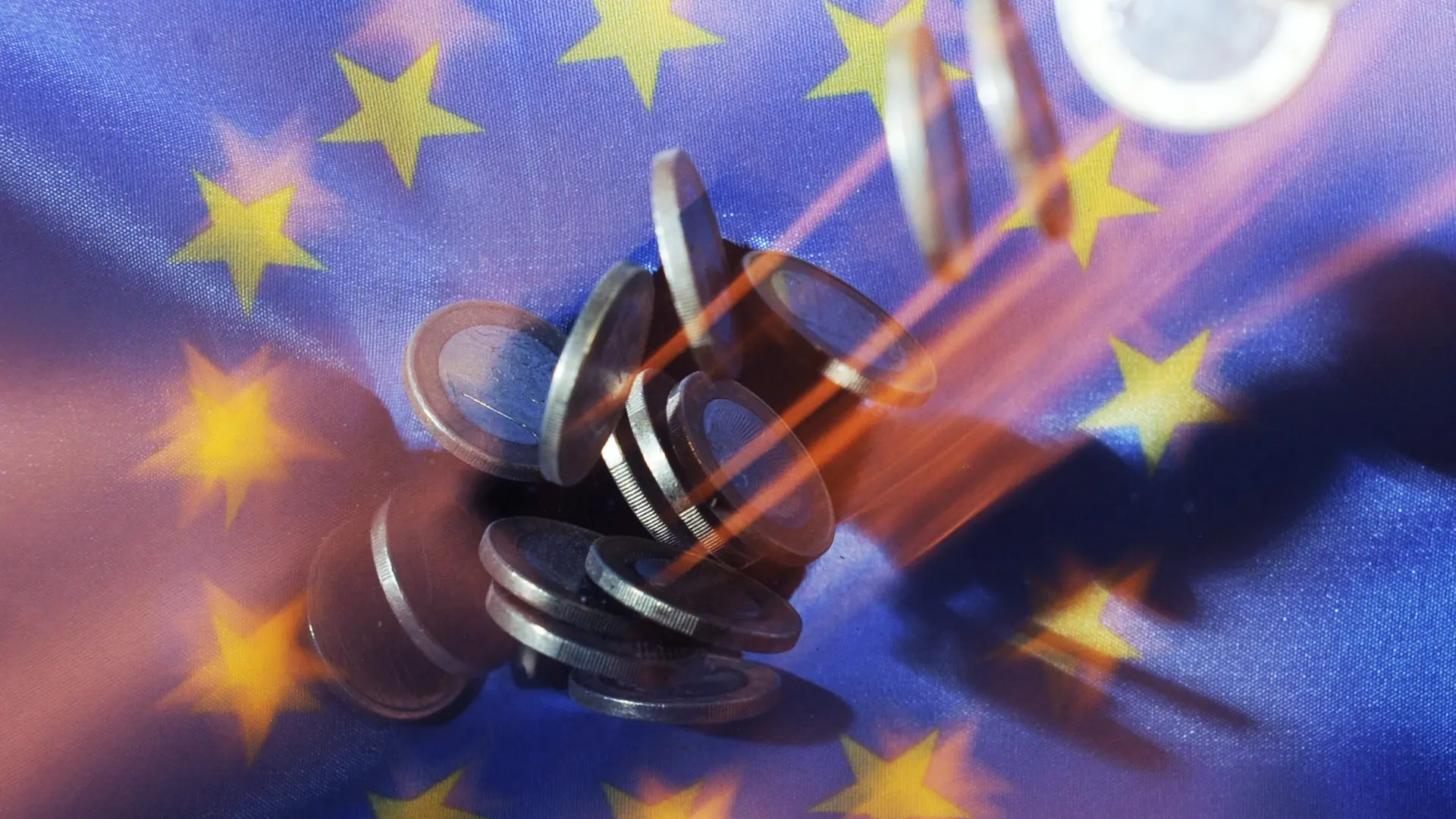 Cómo la caída de tipos puede impulsar la inversión en deuda pública europea