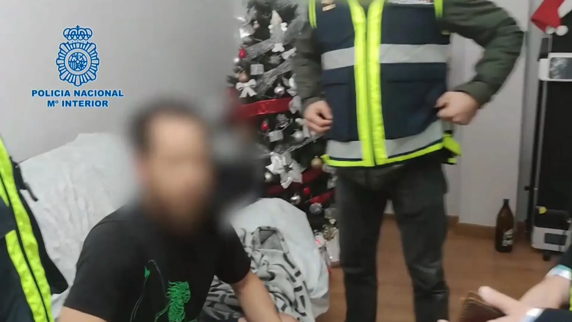 Detenido en Madrid por fotografiar desnuda a la hija de su pareja mientras dormía y filtrar las ...