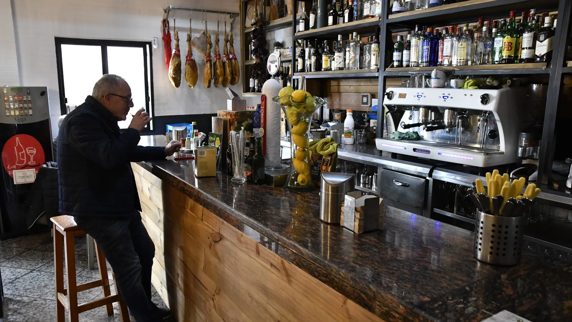 Este es el pueblo con más bares por habitante de España: once tascas ...