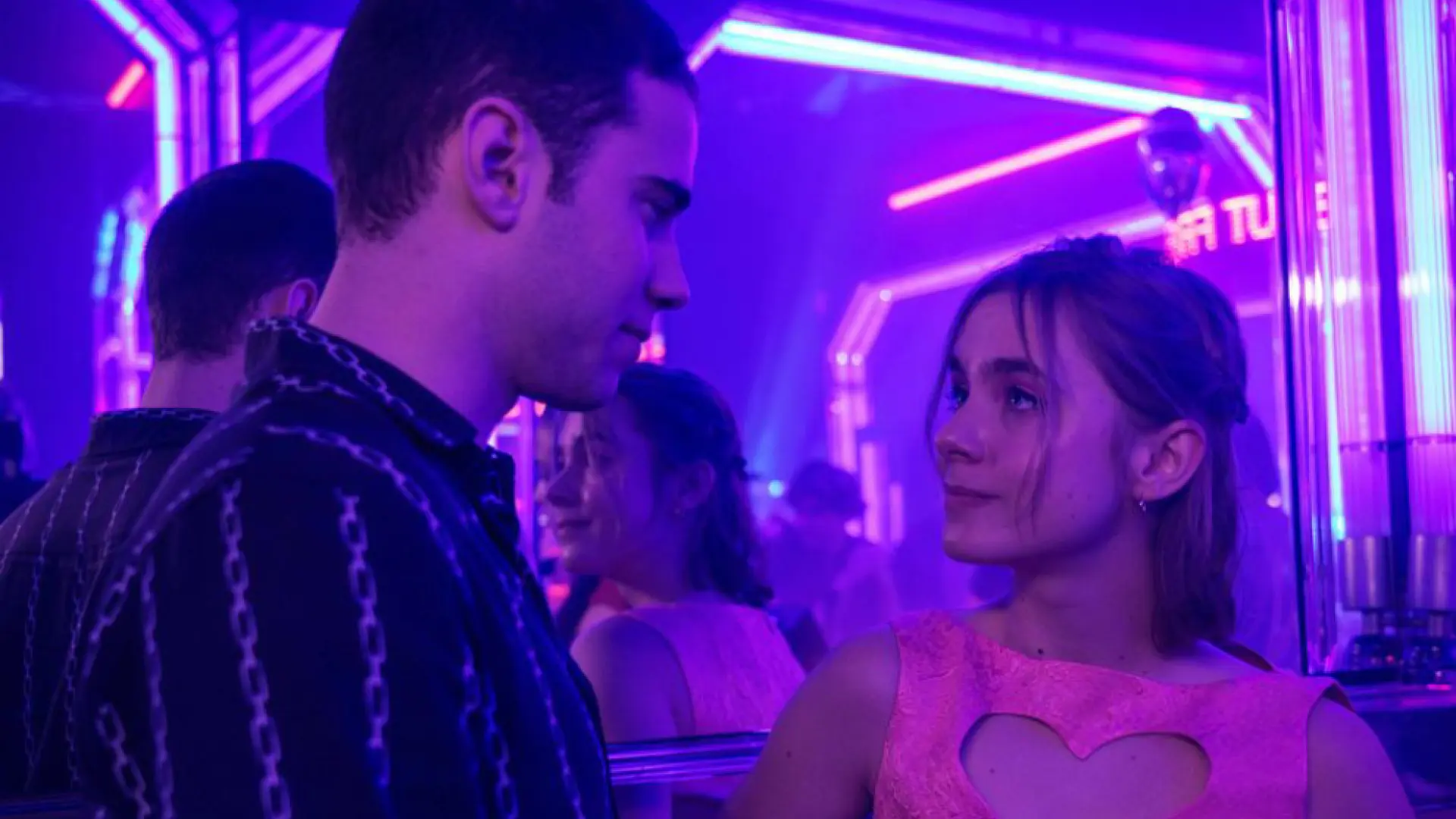 Todo lo que debes saber de 'A través de tu mirada': sinopsis, reparto ...