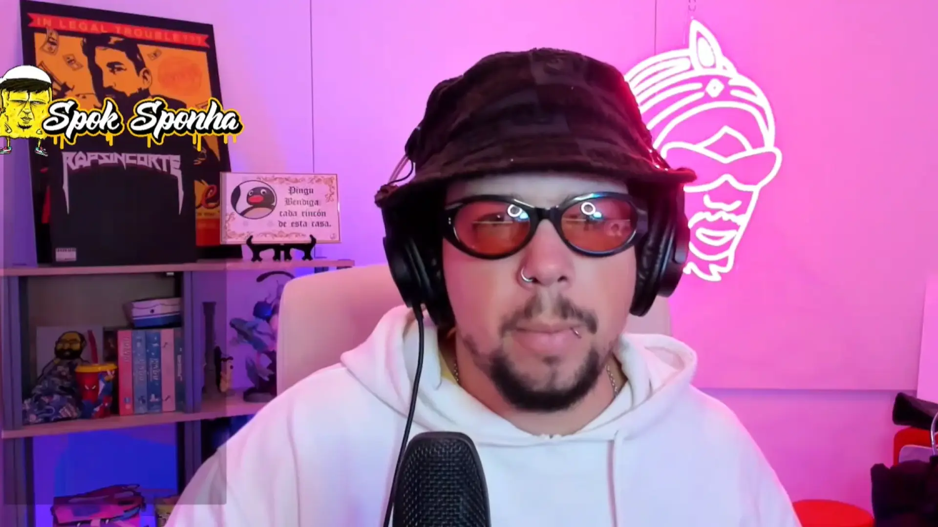 Quién es Spok Sponha, el artista malagueño que triunfa con su peculiar ...