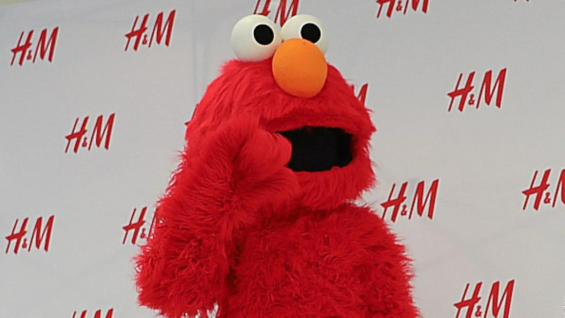 El bueno de Elmo pregunta en Twitter "¿Cómo estáis?" y le llueven miles ...